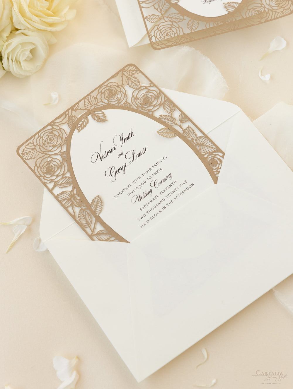 Elegant Laser Cut Roses Wedding Day Invitation in Old Gold – Cartalia